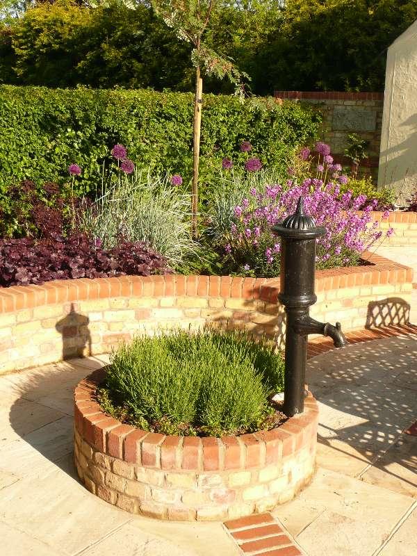 Quercus Garden Design - Garden Designer - Hertfordshire